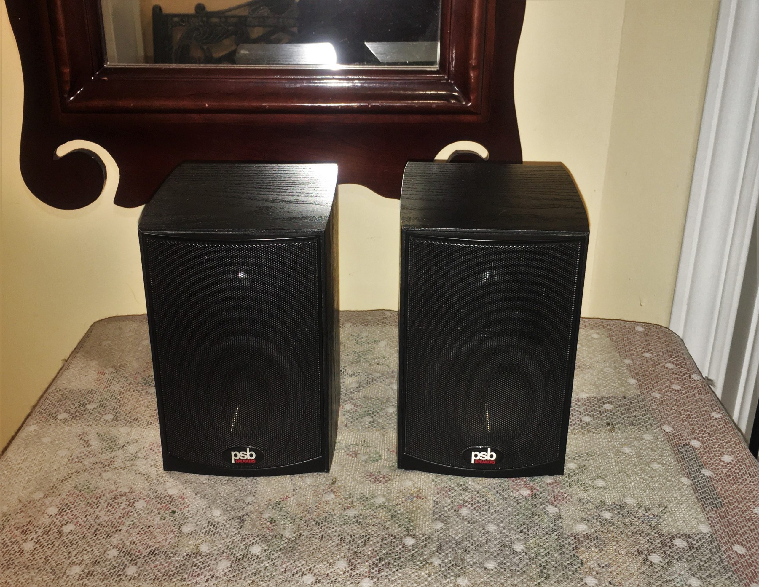 PSB Compact Bookshelf Speakers Alpha LR1 - Radique Inc