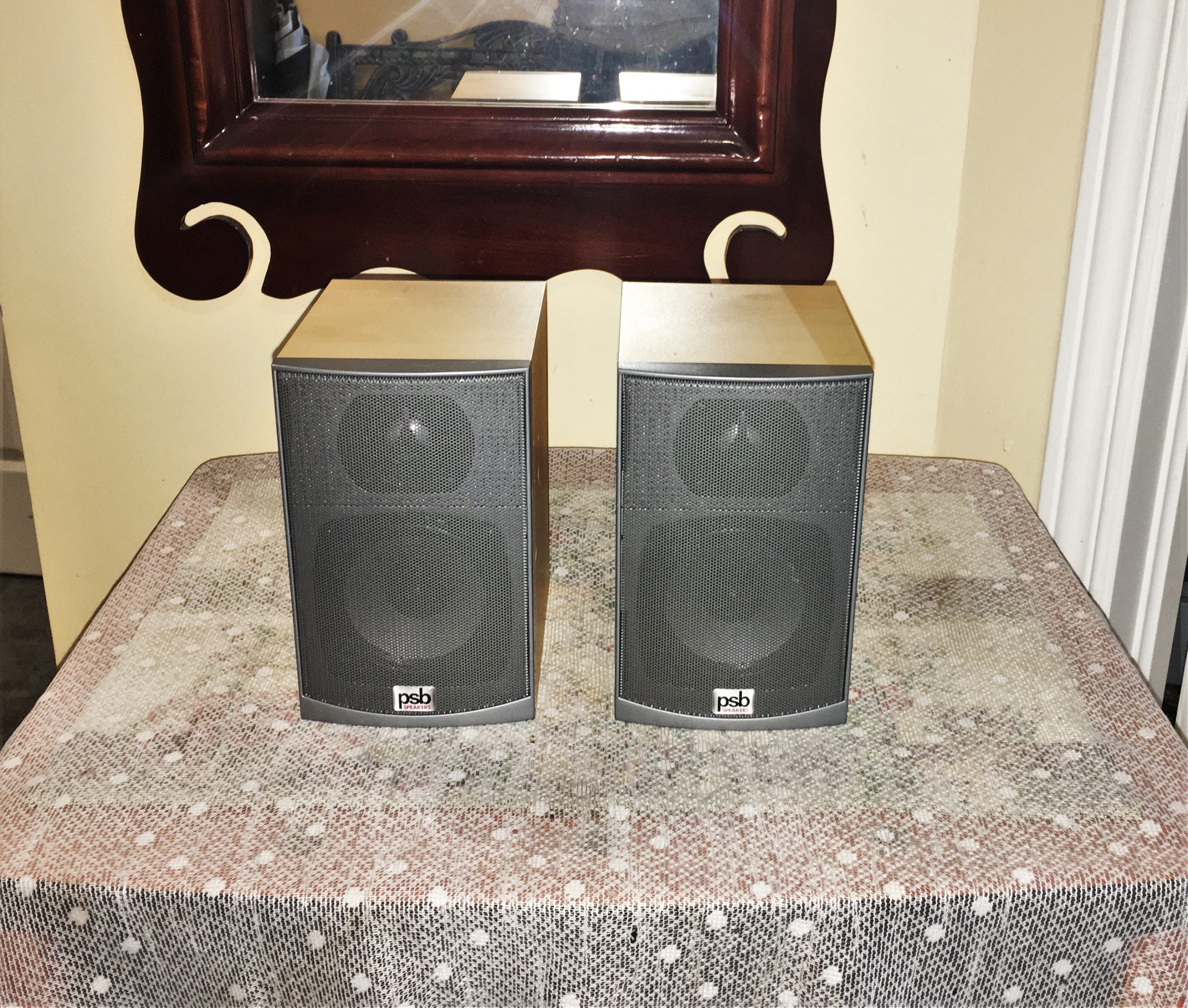 PSB Compact Bookshelf Speakers Intro LR - Radique Inc