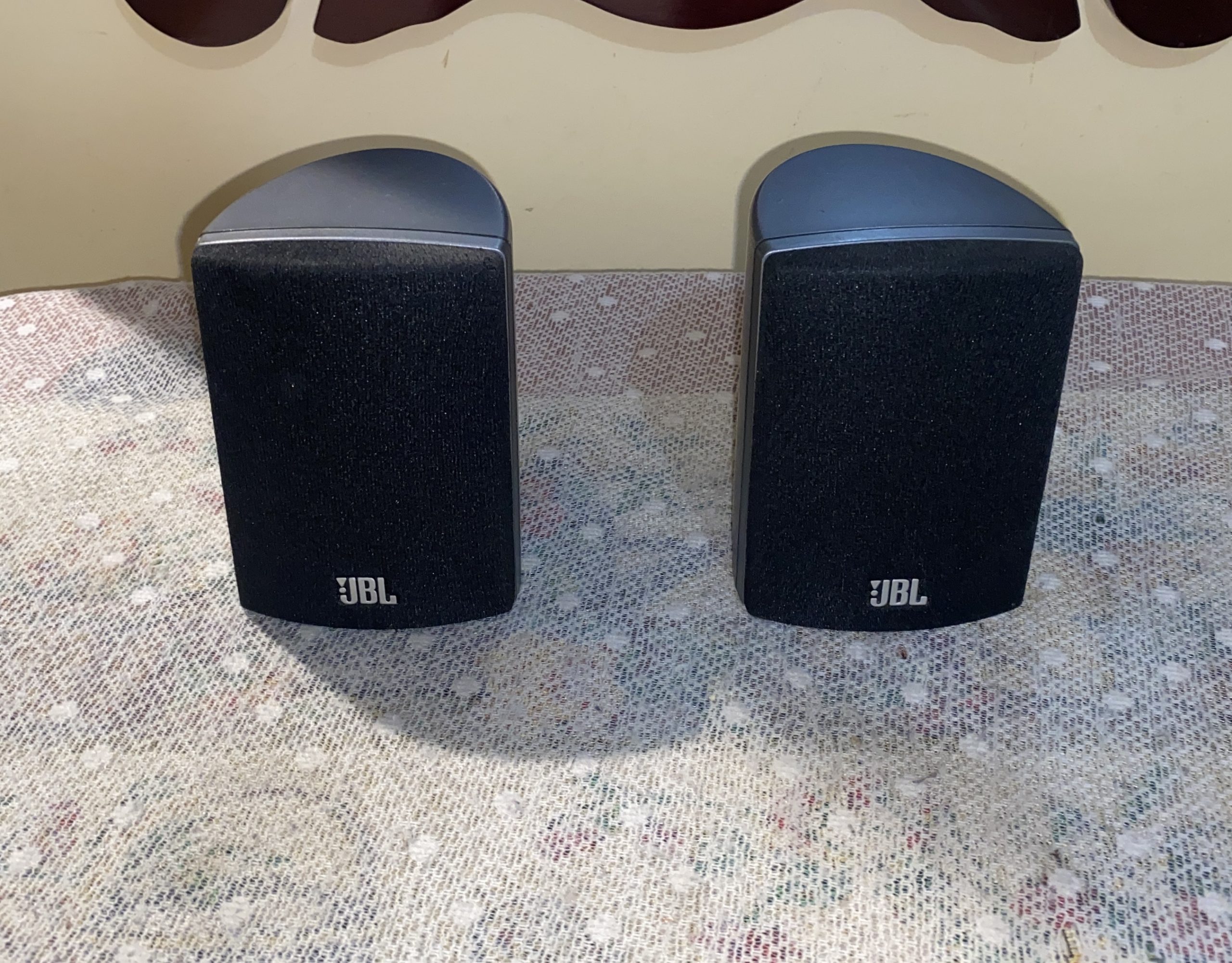 Ultra Compact JBL Satellite Speakers 136SISAT - Radique Inc