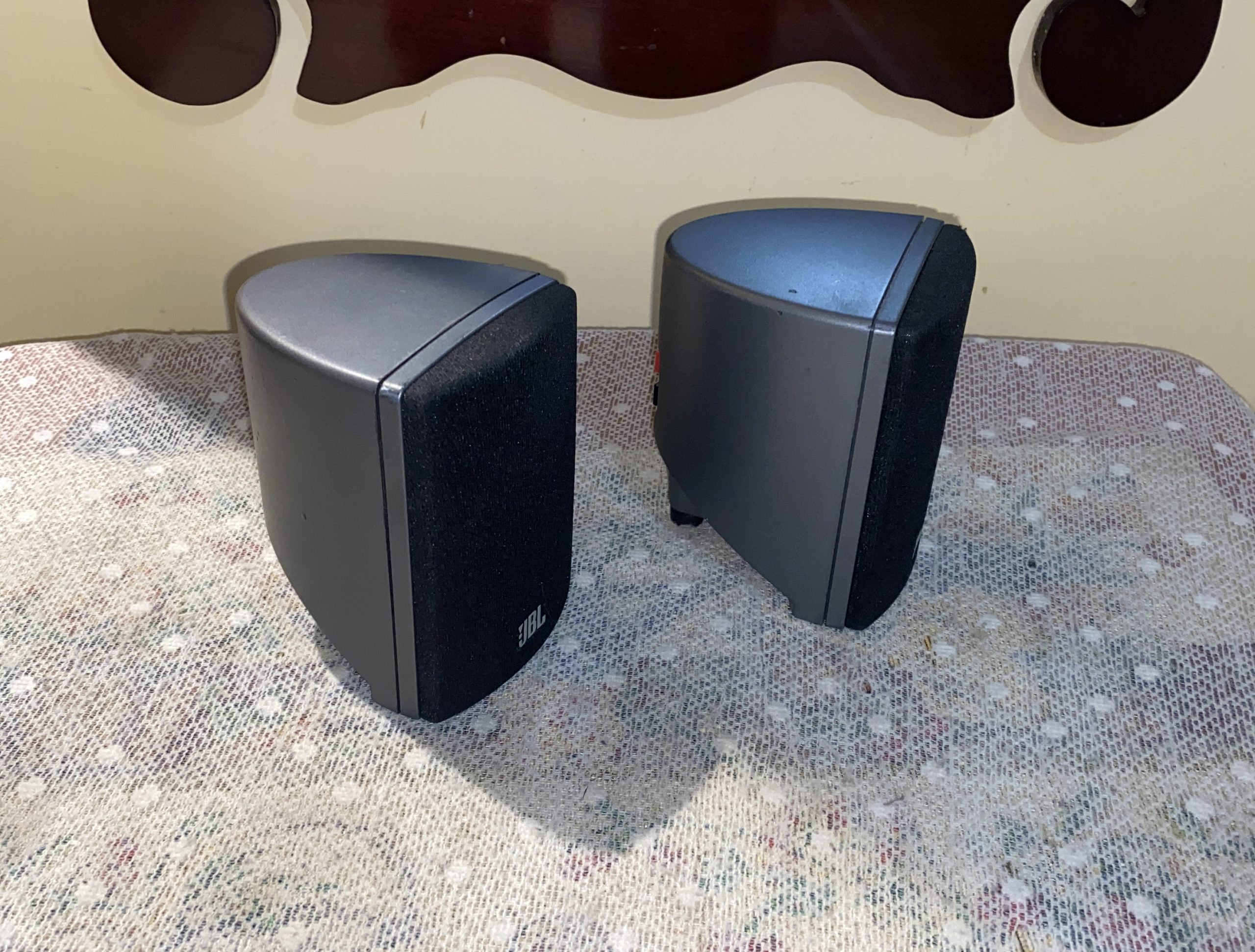 Ultra Compact JBL Satellite Speakers 136SISAT - Radique Inc