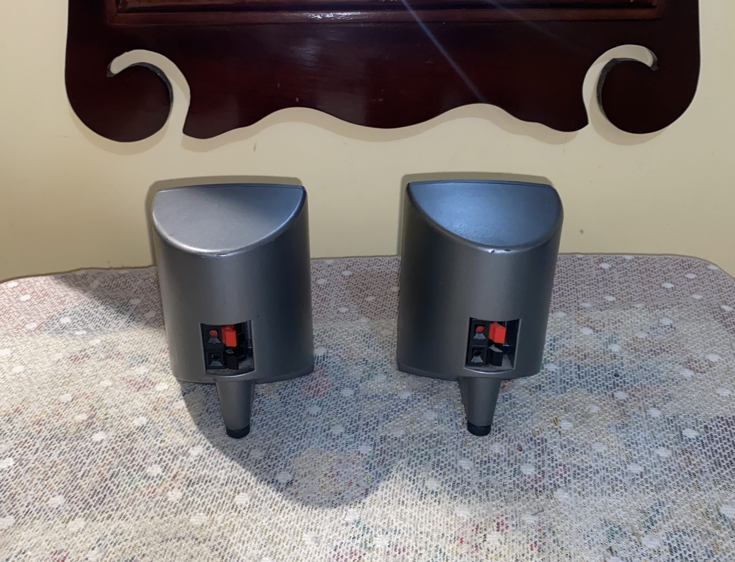 Ultra Compact JBL Satellite Speakers 136SISAT - Radique Inc