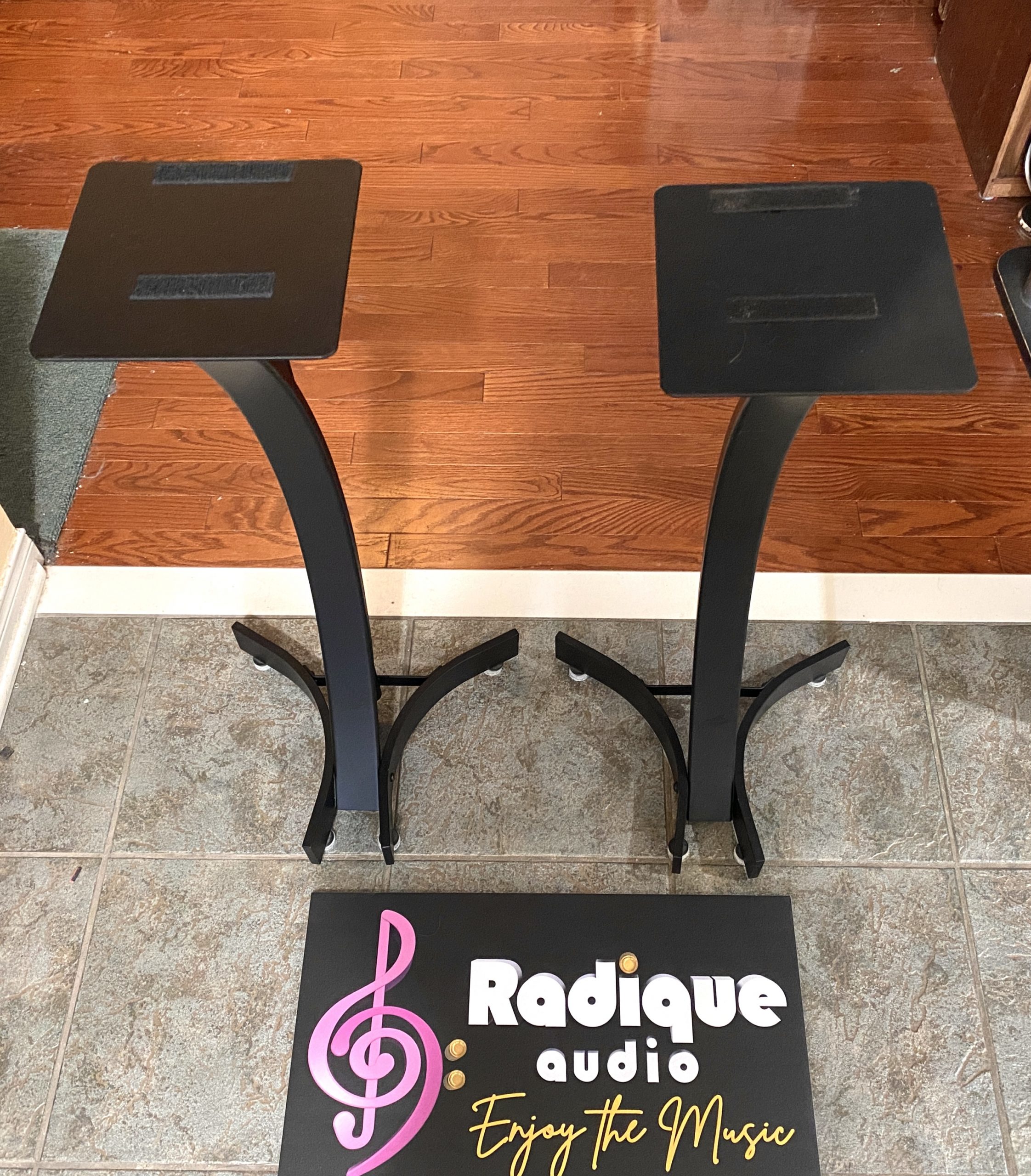 Beautiful Curved Bell'O 30" Speaker Stands SP-300 - Radique Inc