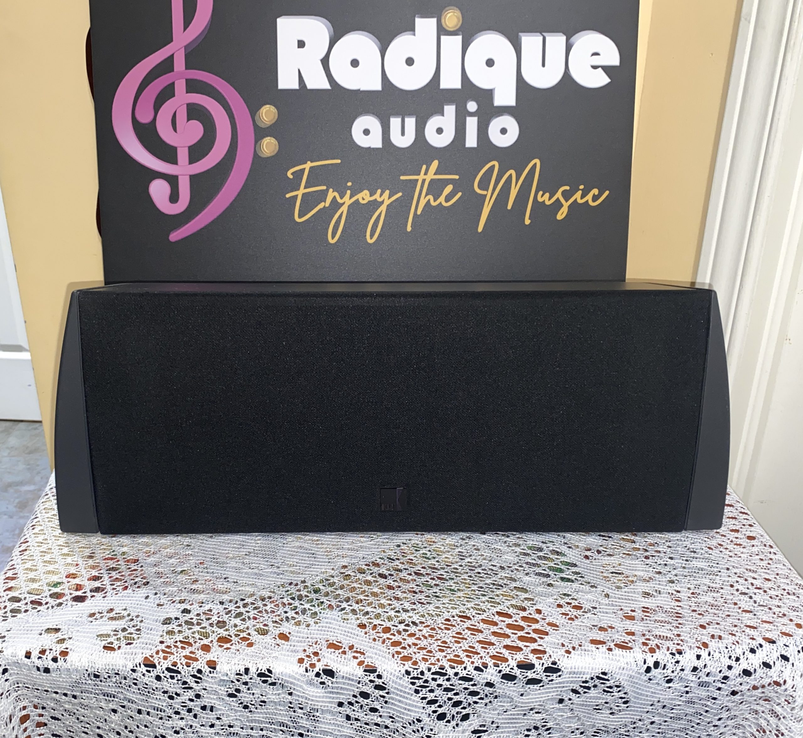 Refined British Center Seaker from KEF with Uni-Q Model 100 - Radique Inc