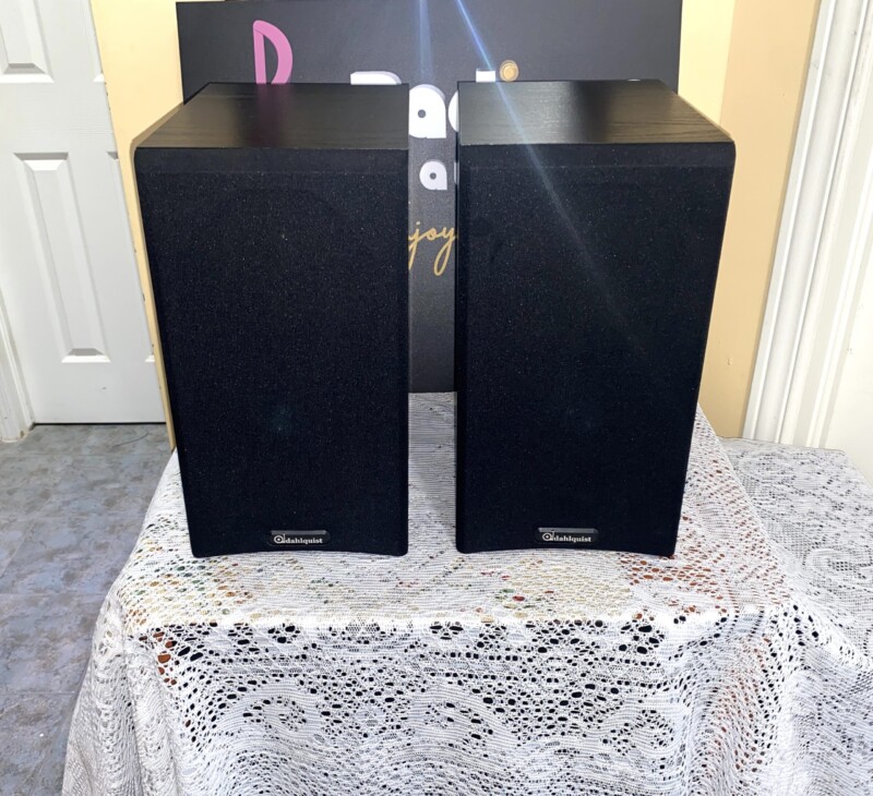 Distinctive Dahlquist Bookshelf Speakers, Canadian QX5A - Radique Inc