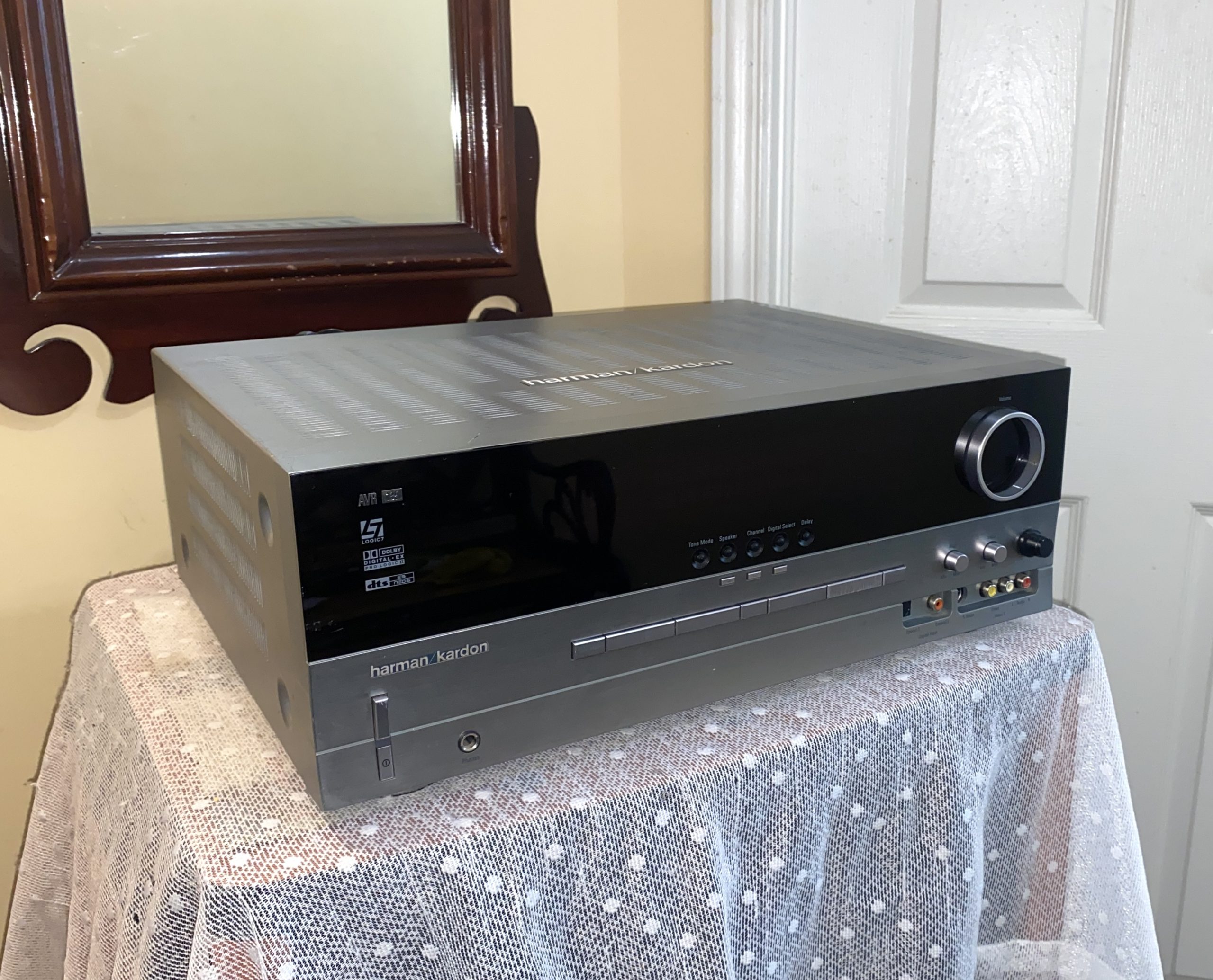 Harman Kardon 240 Watt 6.1 AVR w/ Remote AVR 135 - Radique Inc