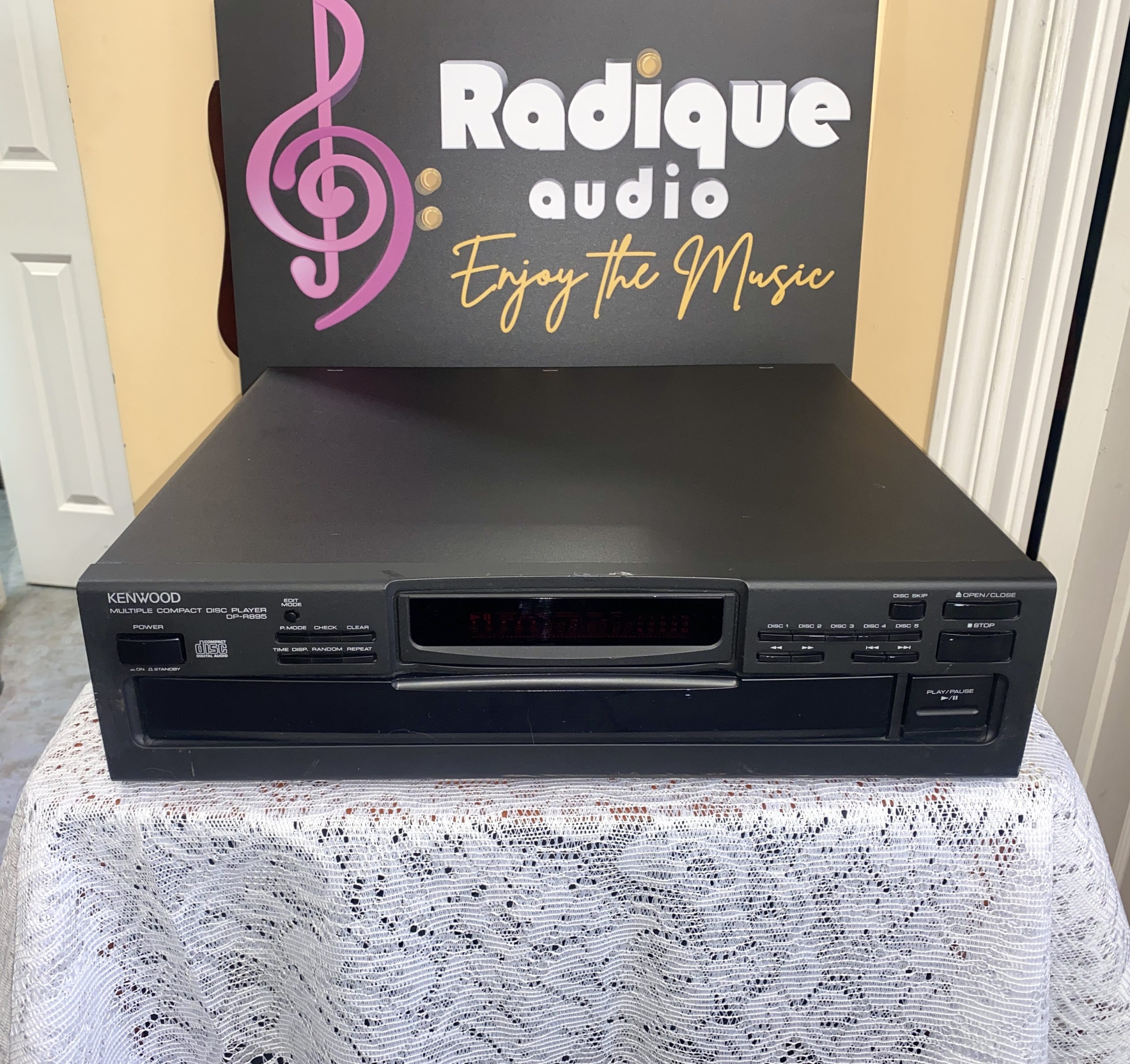Kenwood 5 Disc CD Changer DP-R895 - Radique Inc