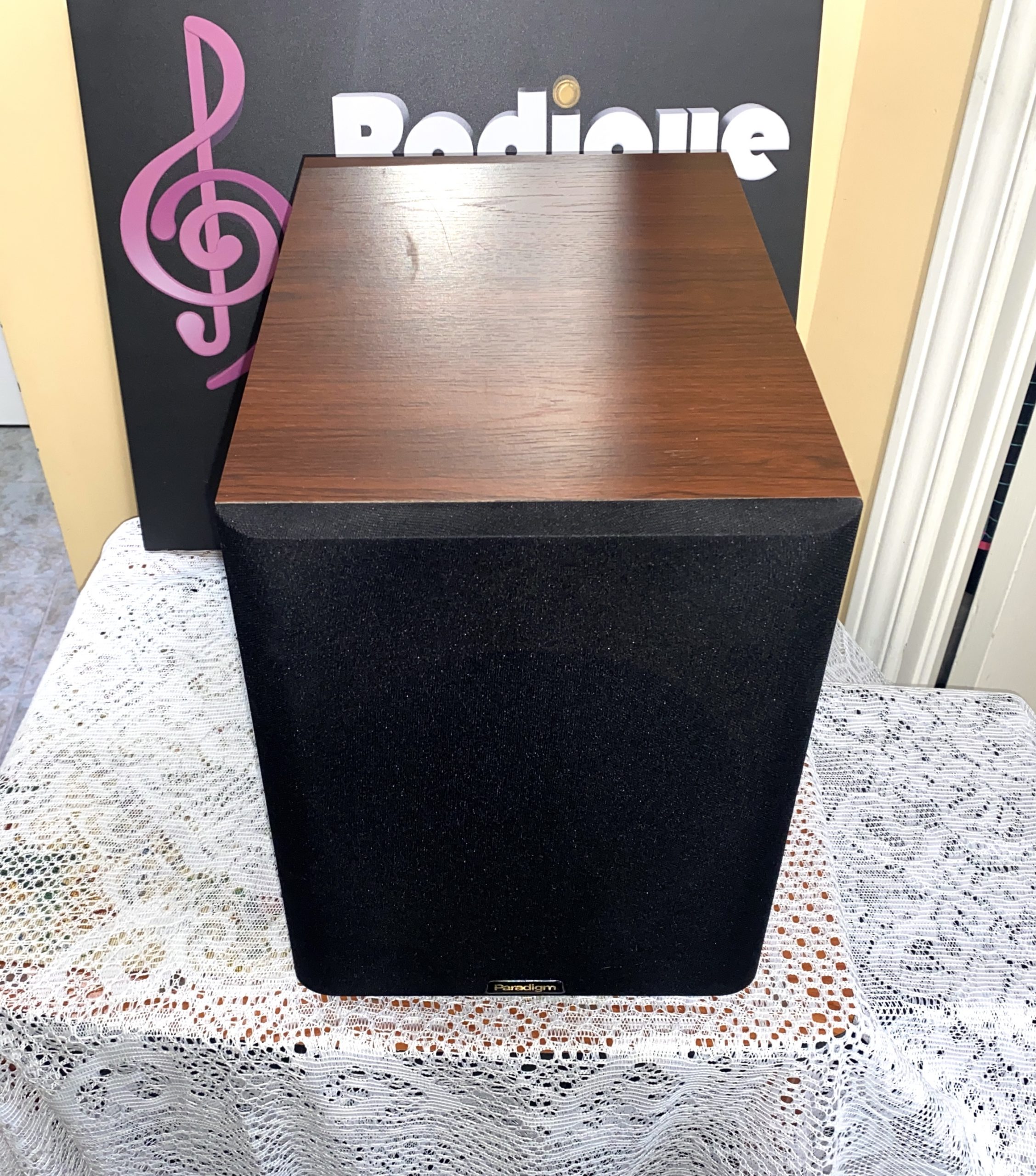 Paradigm 8" Active Subwoofer in Dark Cherry PDR-8 v2 - Radique Inc