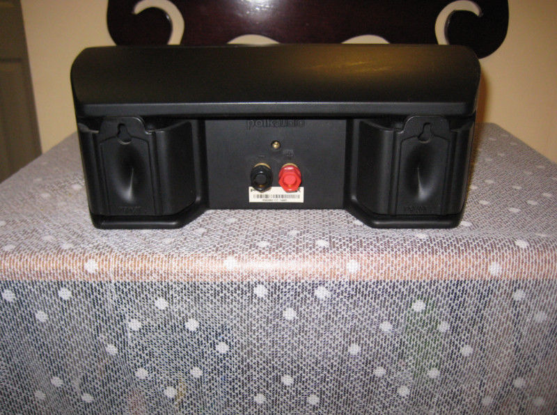 Compact Polk Center Channel RM6752 - Radique Inc