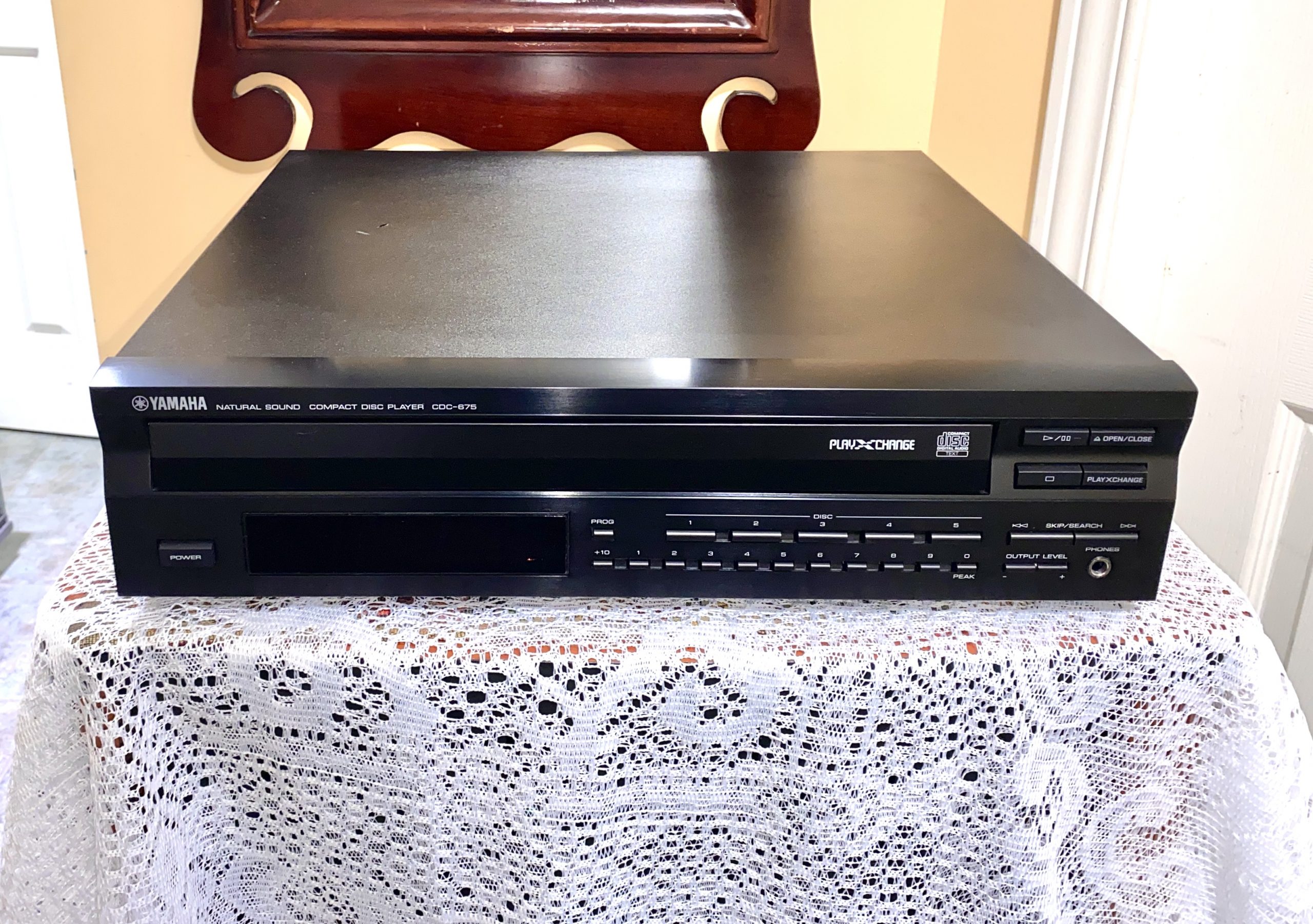 Yamaha 5 Disc CD Changer with Optical and Remote CDC-675 - Radique Inc