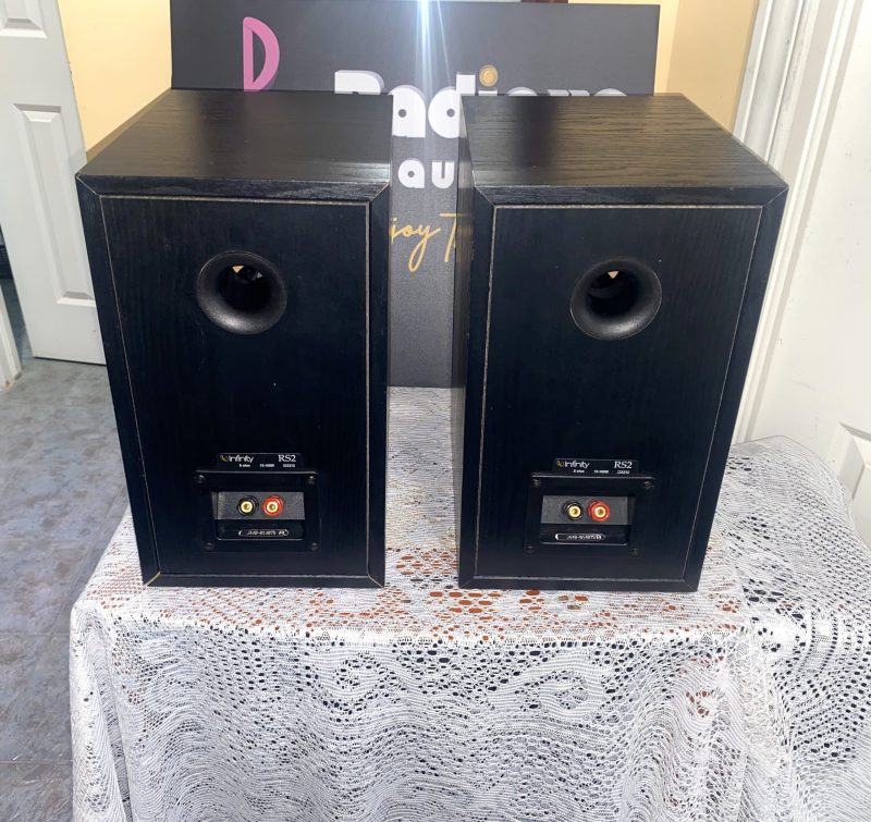 Infinity Bookshelf Speakers with 6.5" Woofers RS2 - Radique Inc