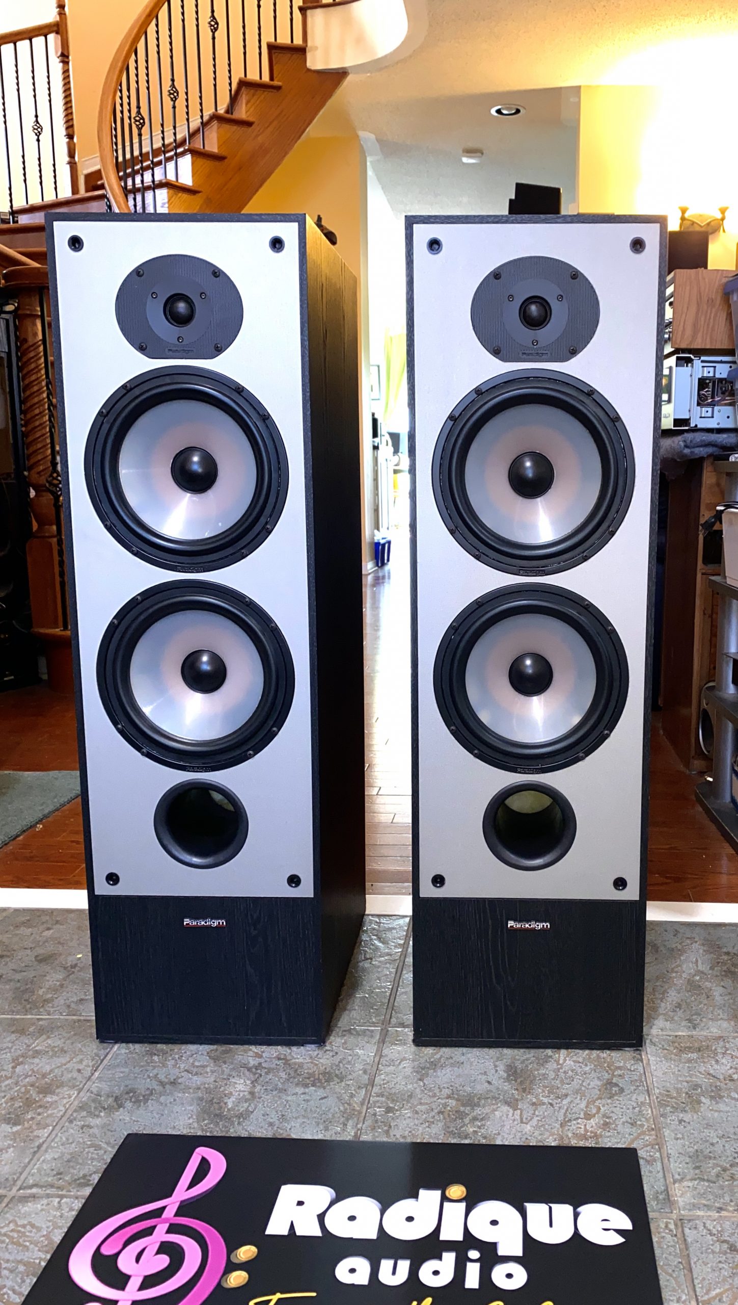 Paradigm 3 Driver Towers w/ Dual 8" Woofers 9se-Mk III - Radique Inc