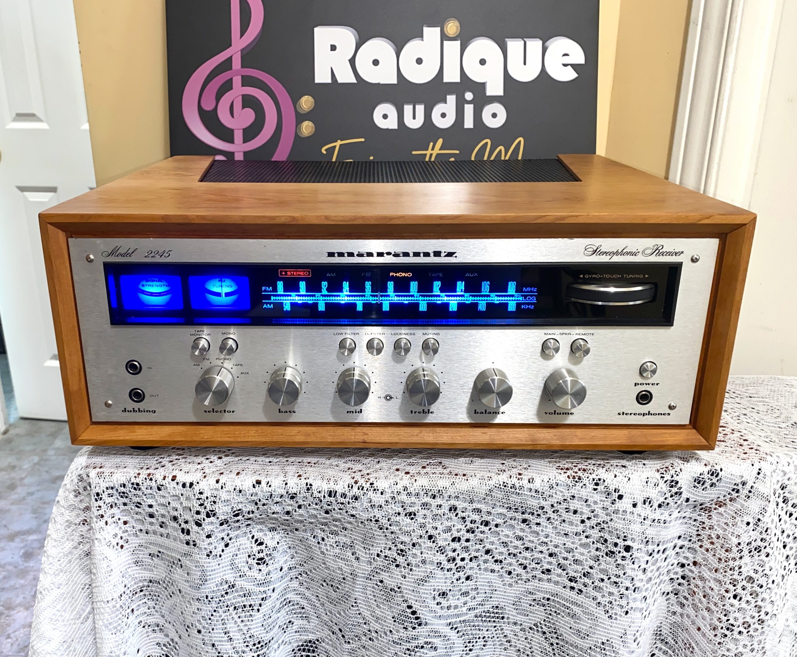 Gorgeous Vintage 45 WPC Marantz Stereo Receiver in Custom Cherry 2245 - Radique Inc