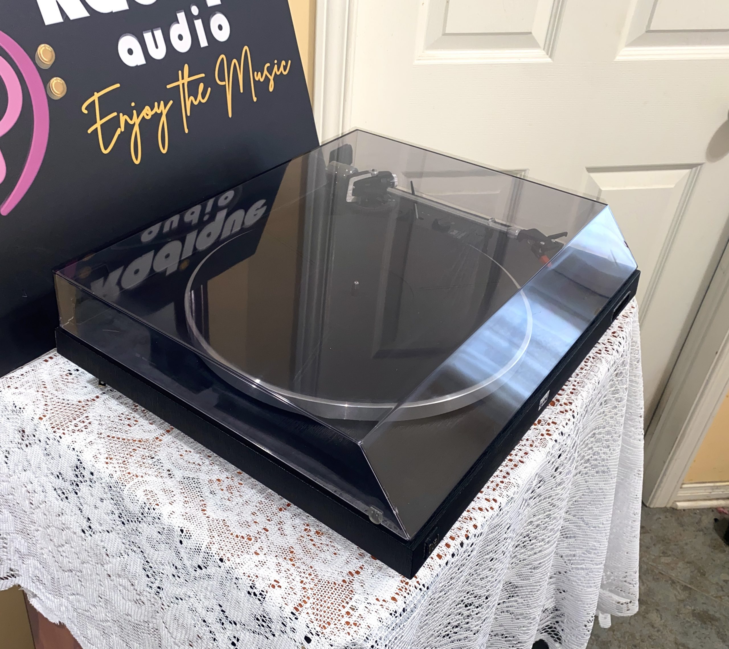 German-Made Dual Semi-Automatic Turntable CS 503-1 - Radique Inc