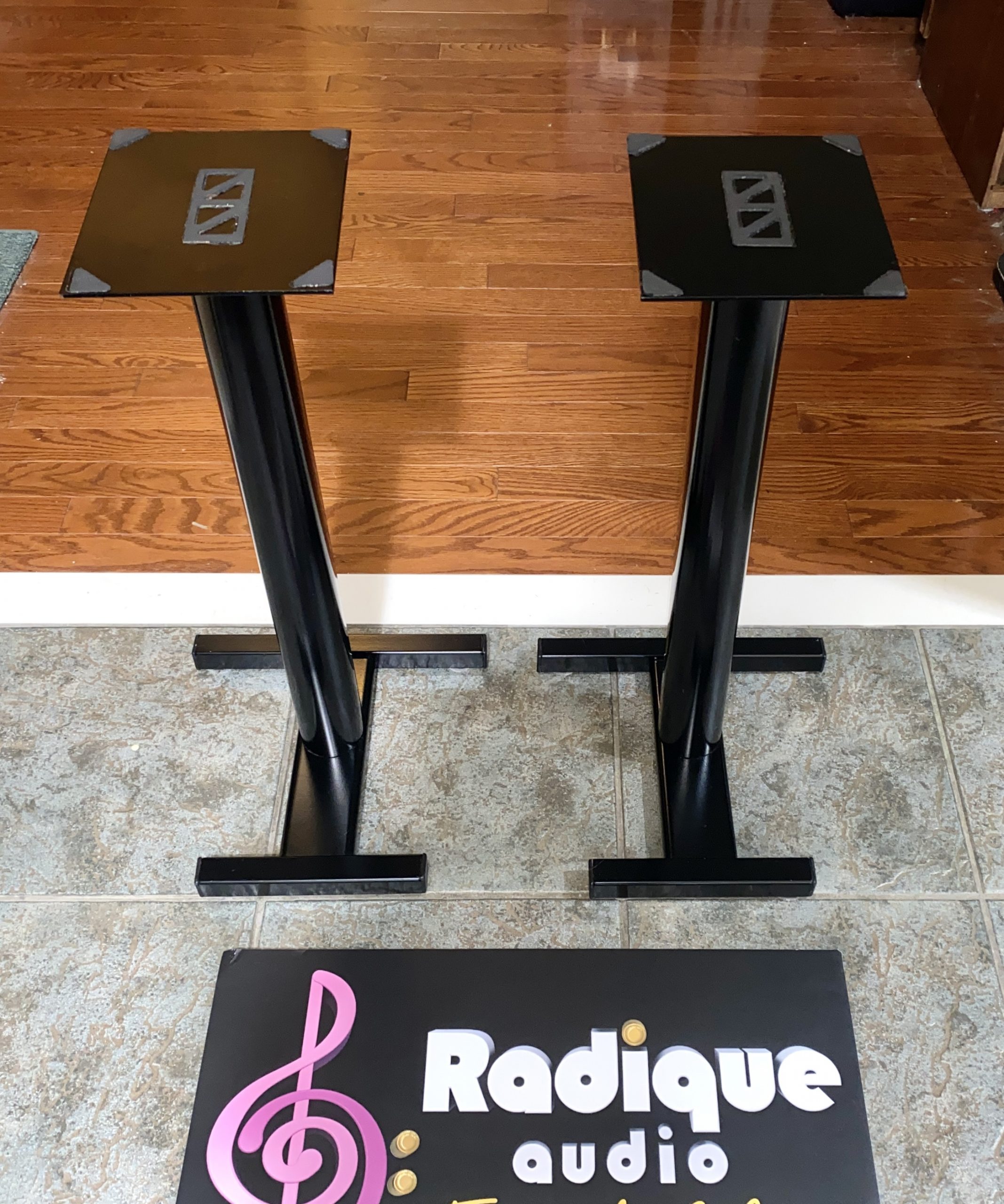 22" All-Metal Speaker Stands - Radique Inc