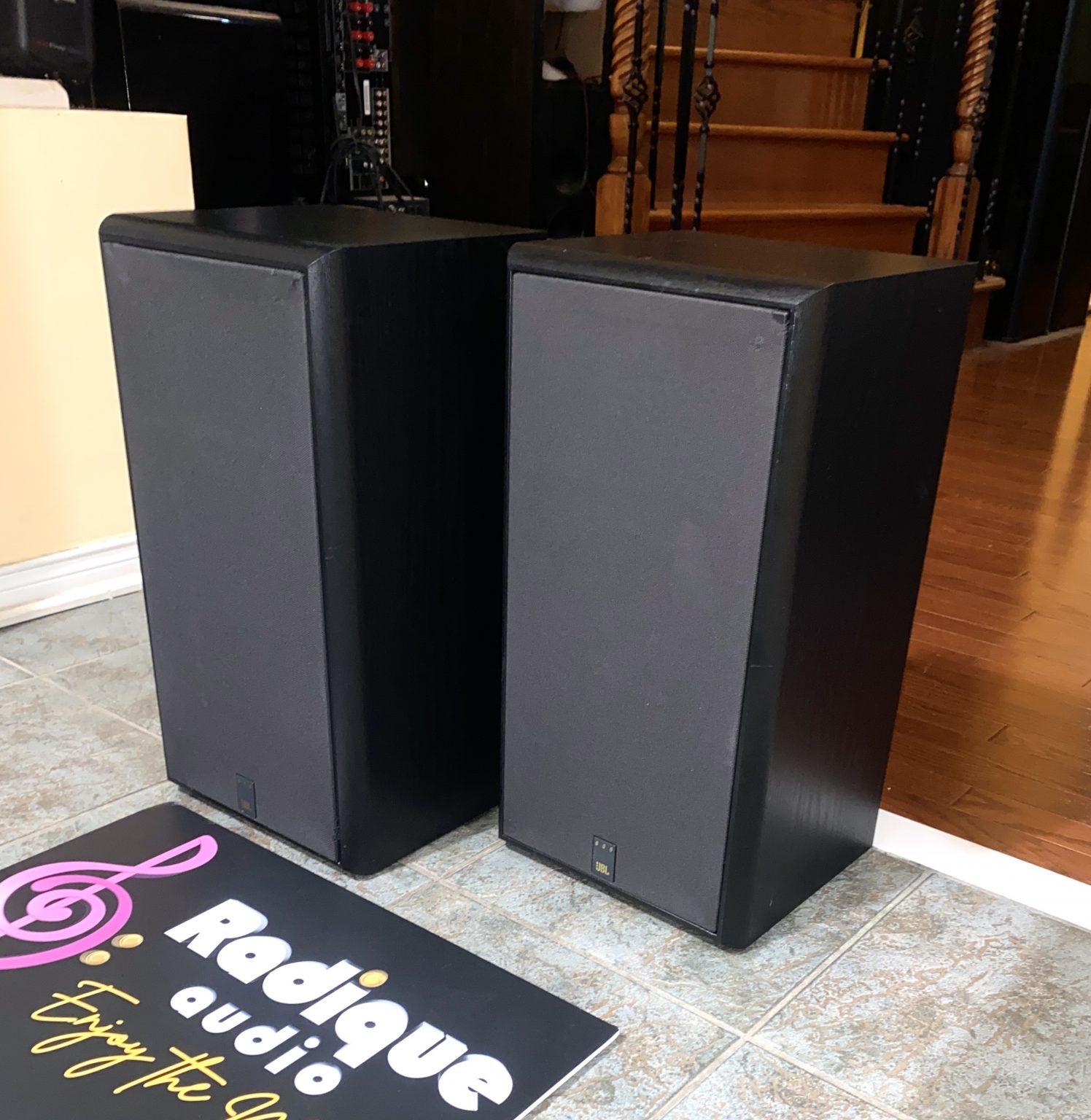 JBL 800 Large Bookshelf Speakers with 8" Woofers - Radique Inc