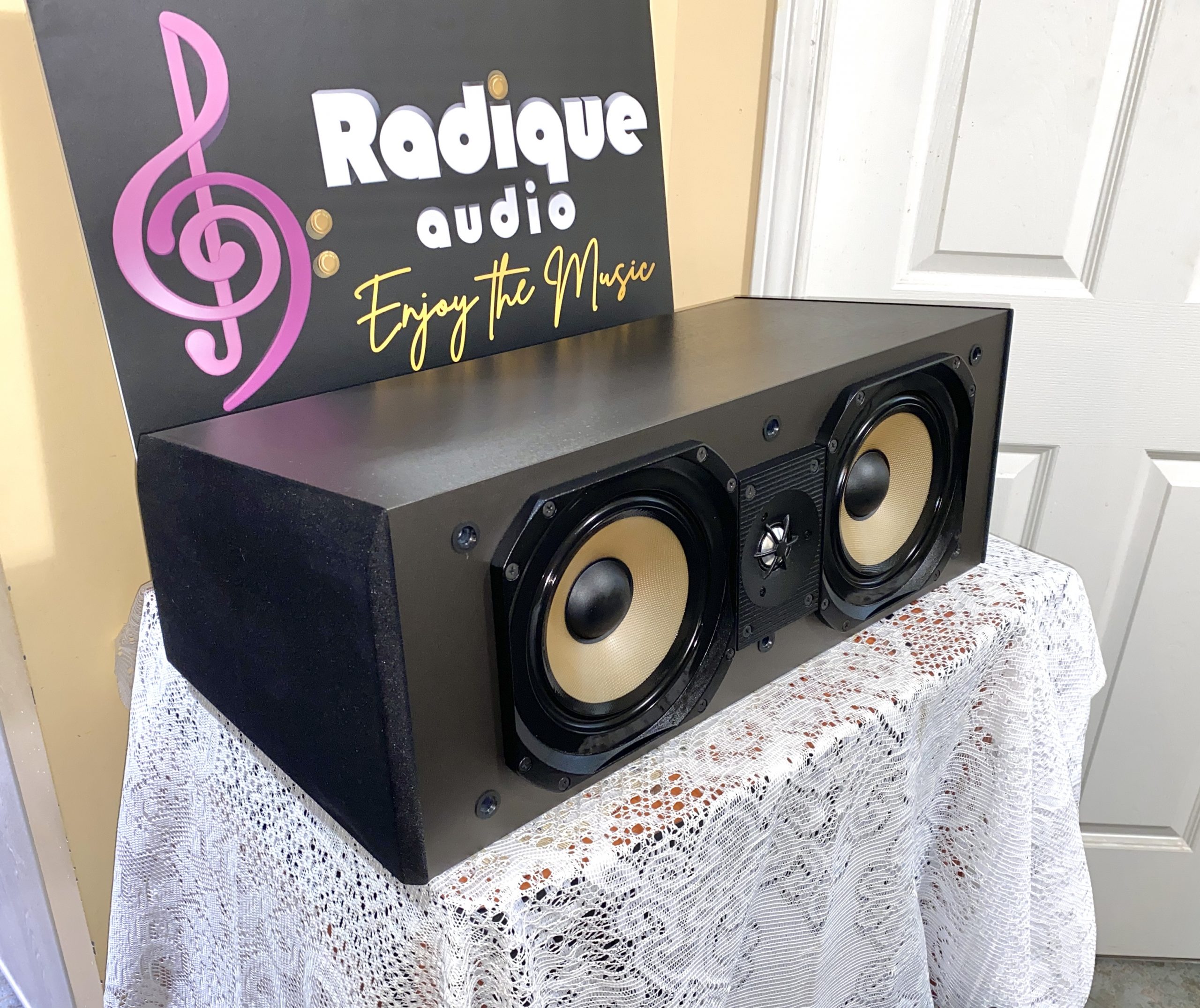 Massive Paradigm Reference Collection Studio CC v2 Center - Radique Inc