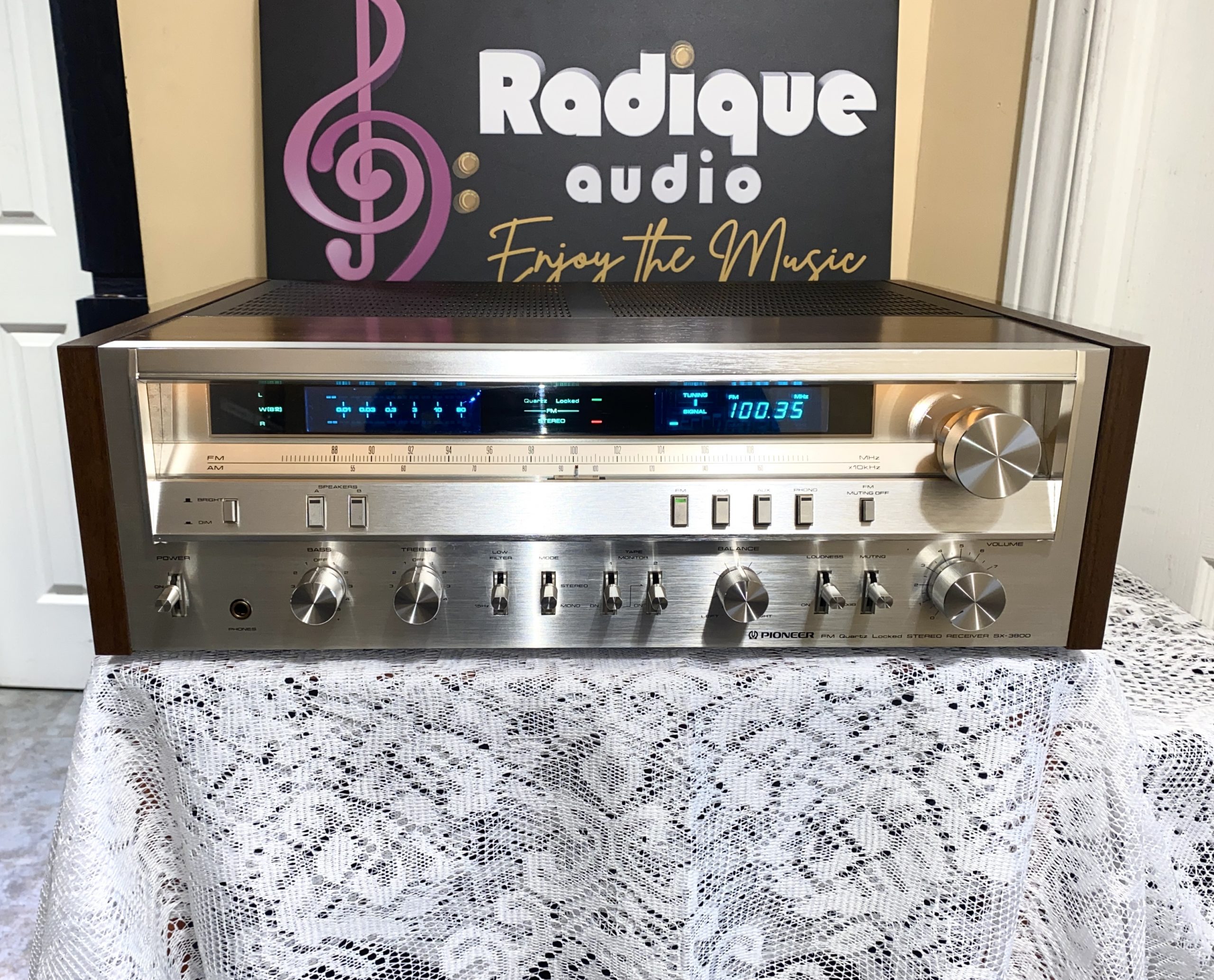 Pioneer SX-3800 Receiver, Vintage, Serviced, 60 WPC - Radique Inc