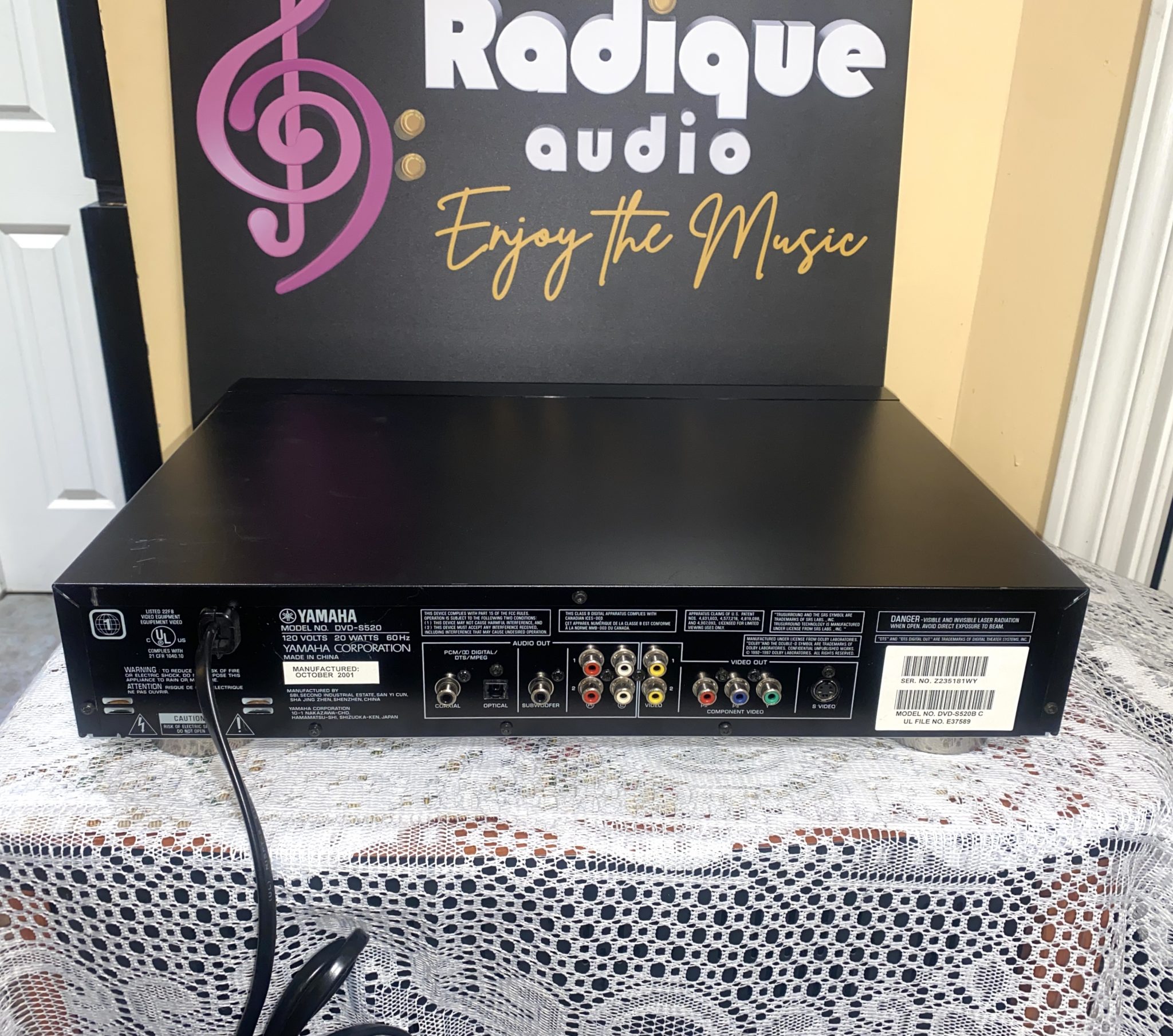 Yamaha DVD-S520 Natural Sound DVD/VCD/CD Player - Radique Inc