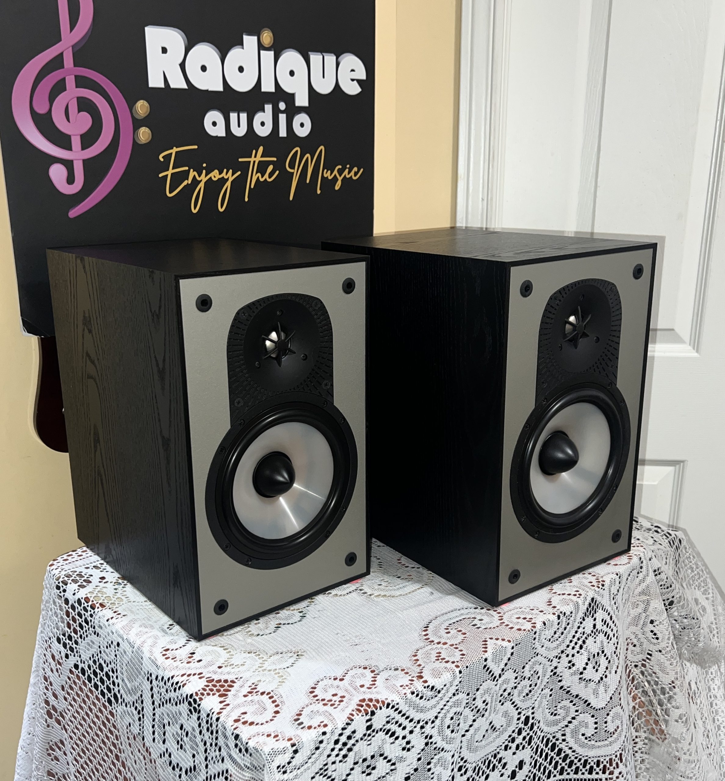 Paradigm Mini Monitor v3 Bookshelf Speakers - Made in Canada - Radique Inc
