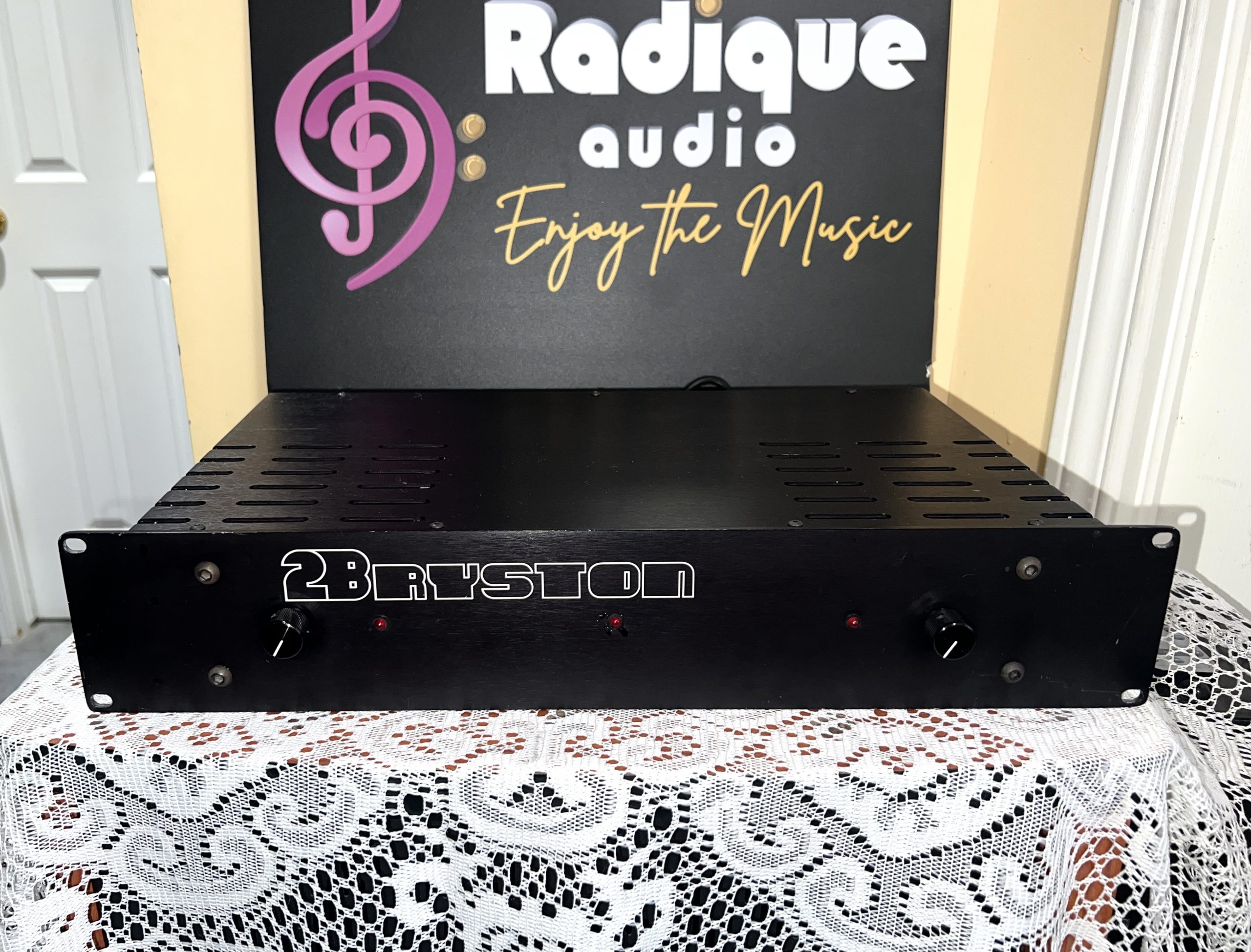 Bryston 2B Stereo Power Amplifier, 60 WPC, XLR Inputs, Canadian Made ...