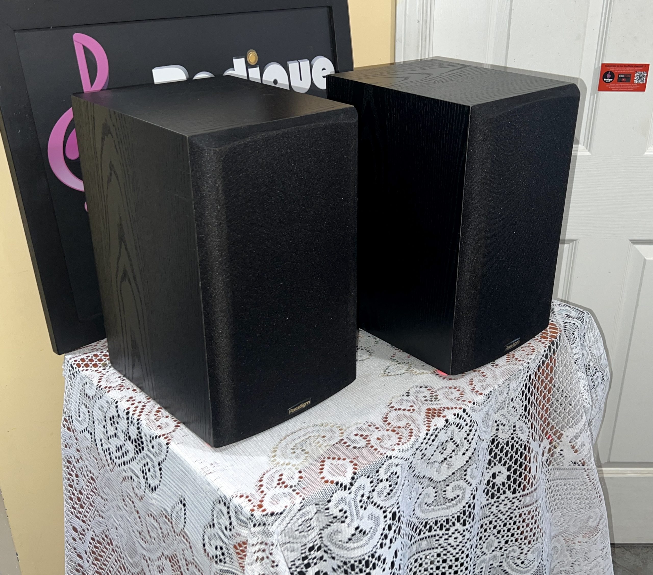 Paradigm Titan v2 Bookshelf Speakers - Serviced - Canada - Radique Inc
